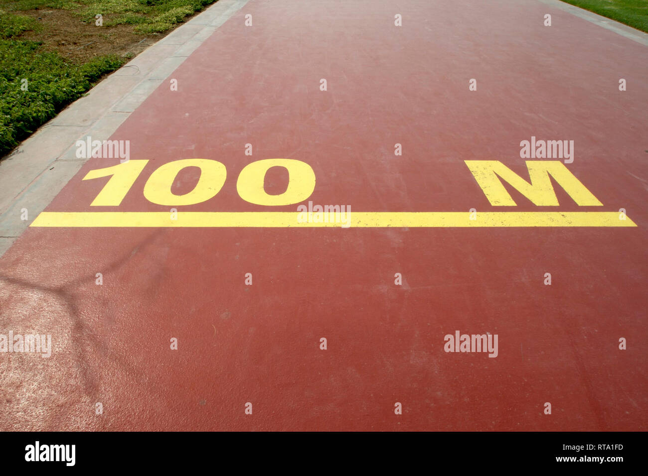 Línea 100 hi-res stock photography and images - Alamy