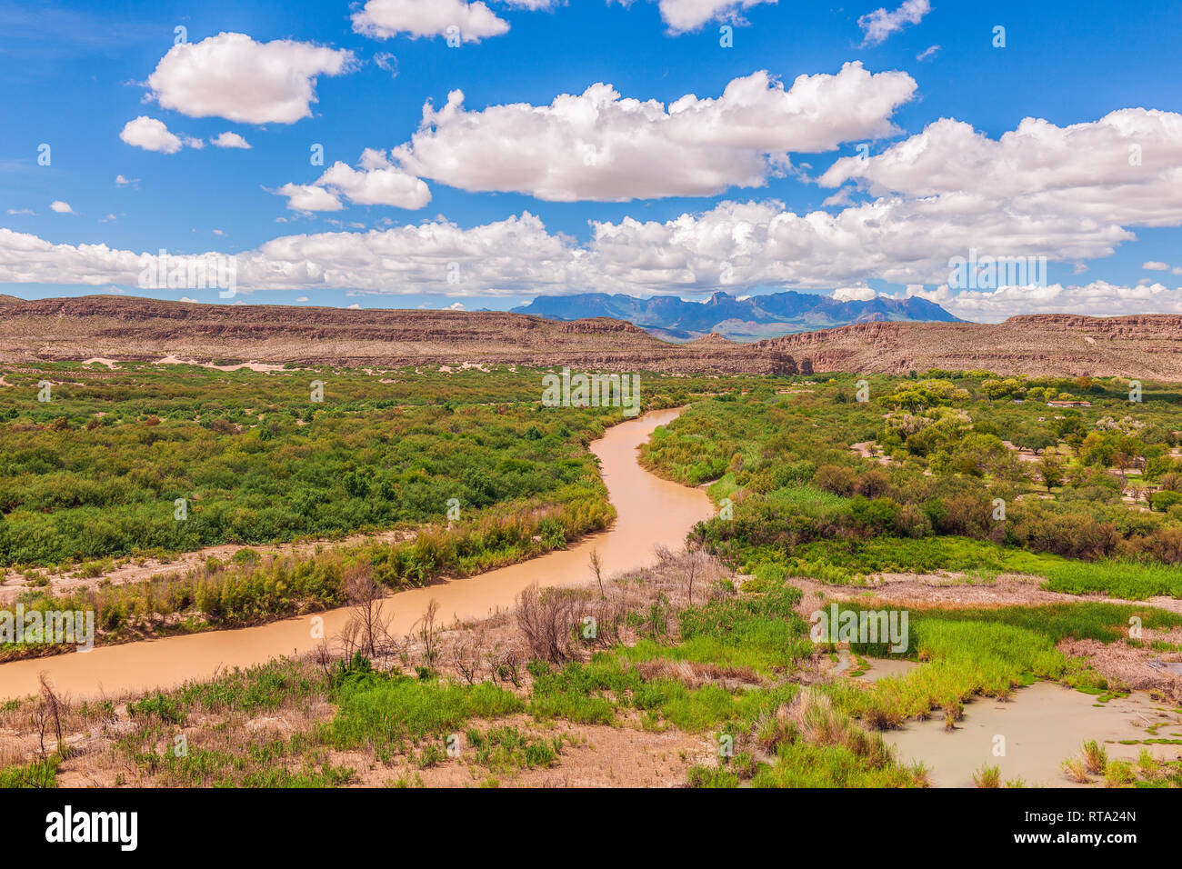 The view of the Rio Grande from the Boquillas Canyon Overlook. Big Bend ...