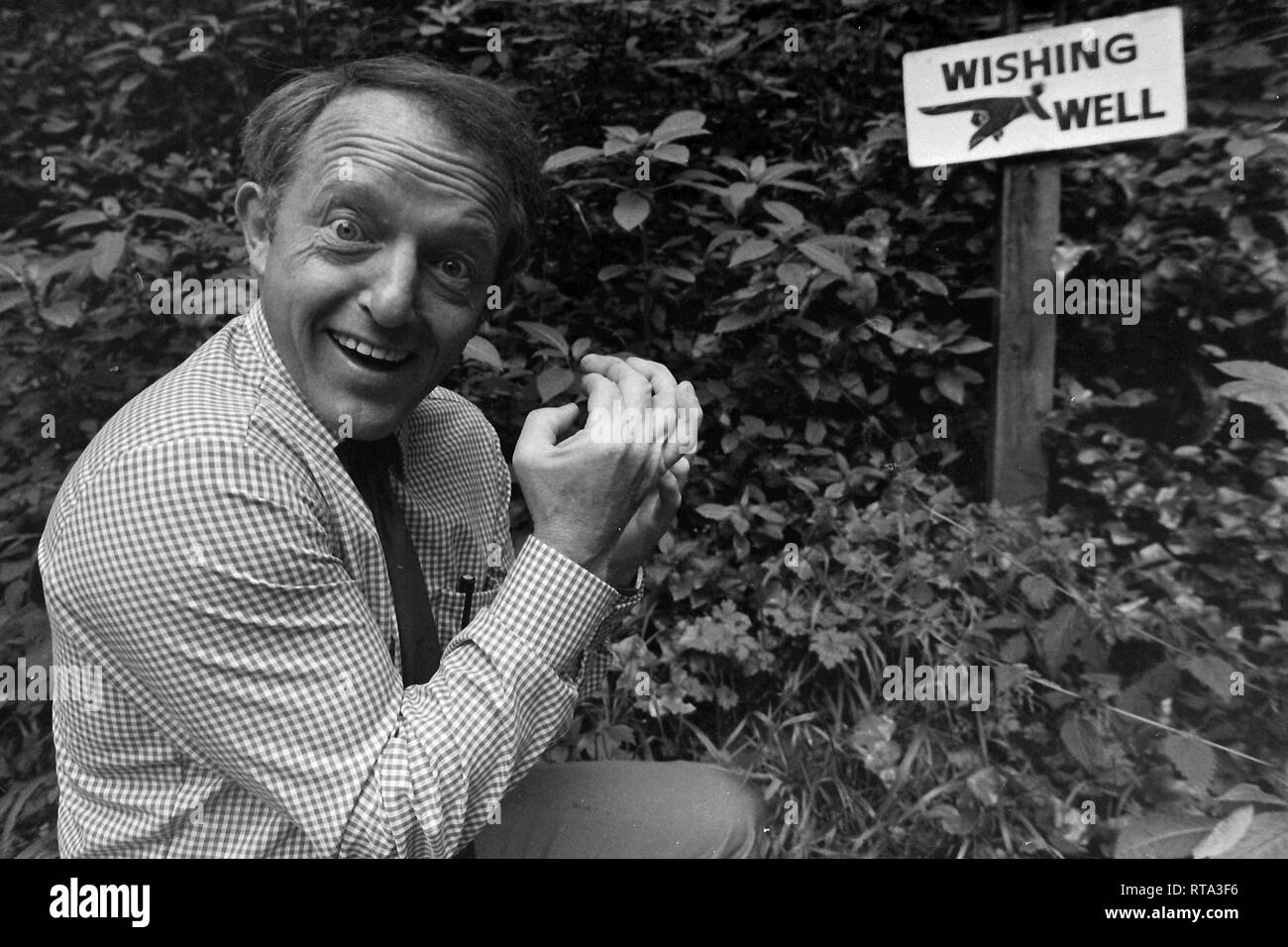 Paul Daniels buys Mother Shipton's cave Stock Photo - Alamy