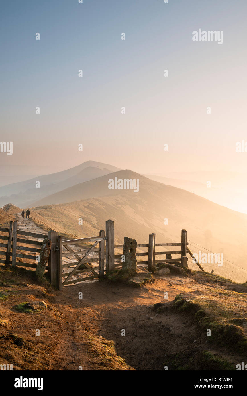 Beautiful Winter sunrise landscape image of The Great Ridge in the Peak ...