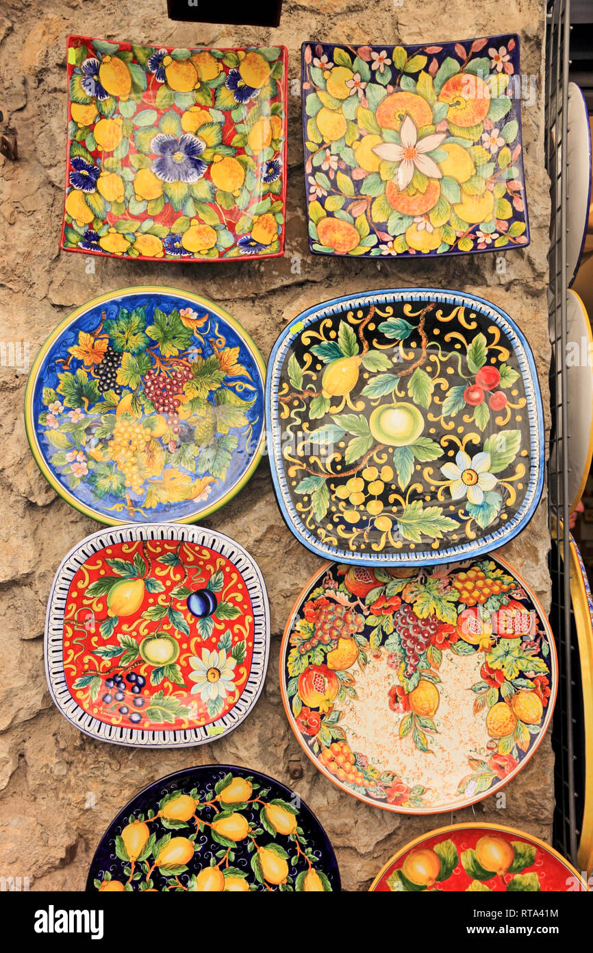 Italian ceramics hi-res stock photography and images - Alamy