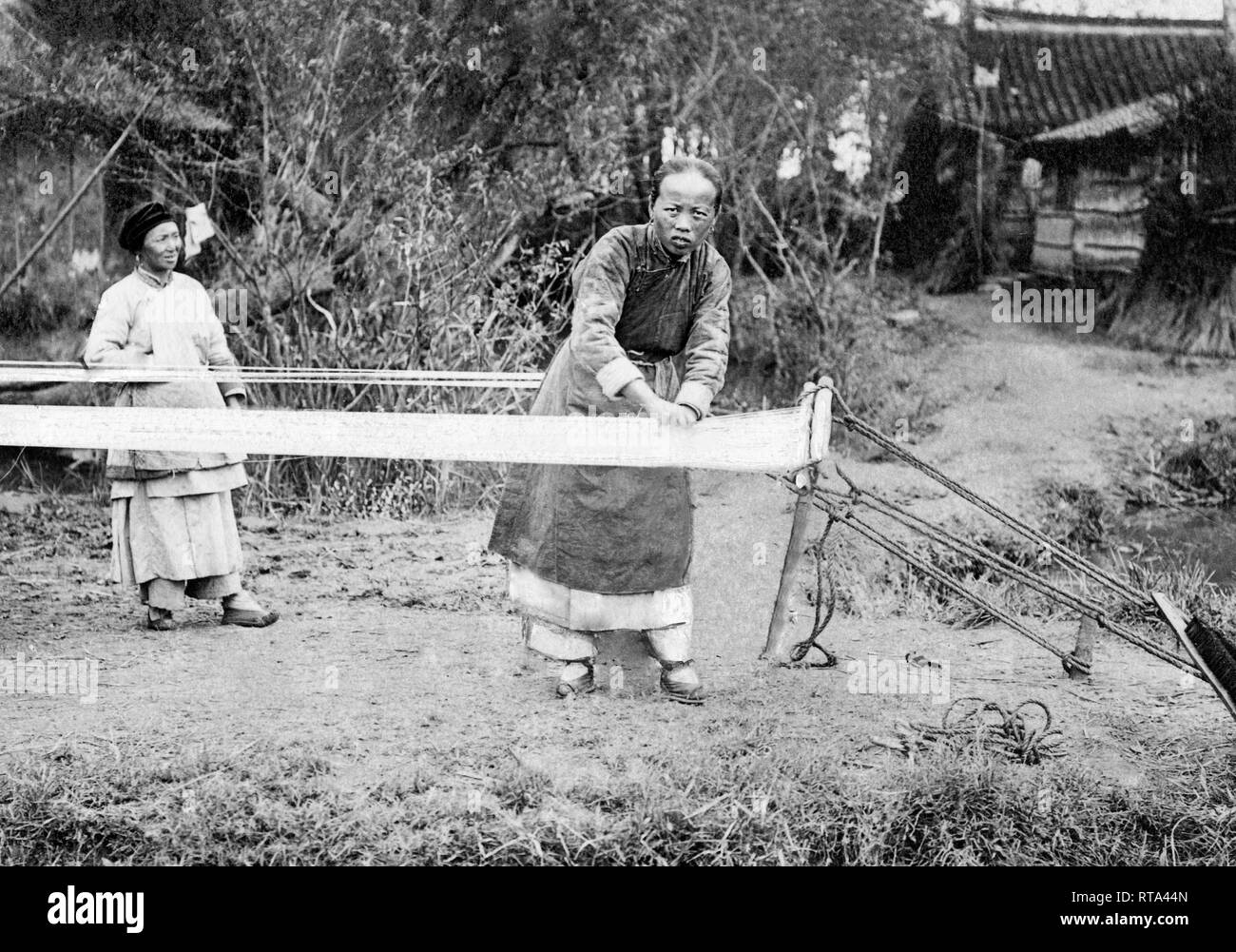 asia, china, cotton weaving Stock Photo - Alamy