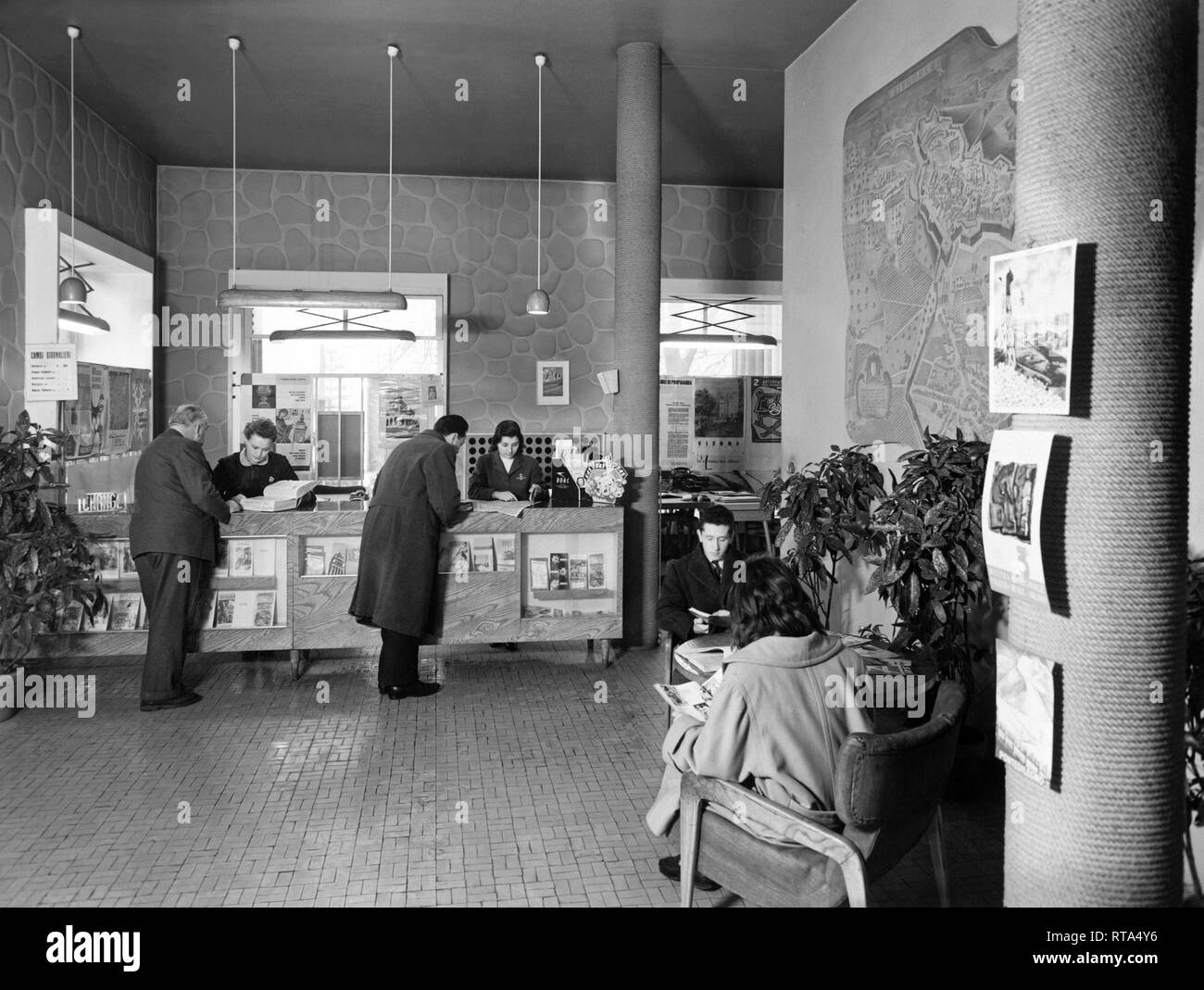 bergamo, local tourist office, 1956 Stock Photo - Alamy