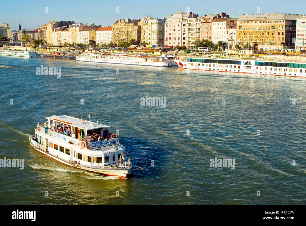 City on river passenger boat hi-res stock photography and images - Alamy