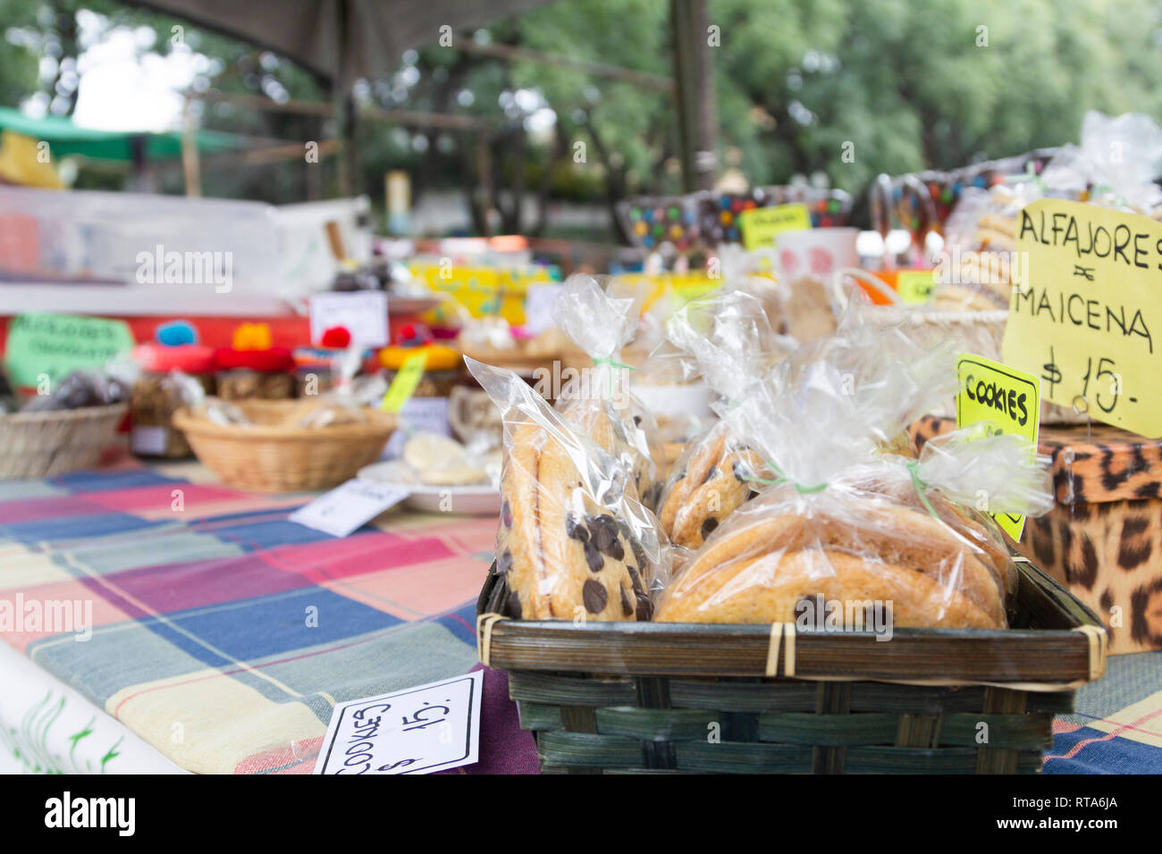Metal artesanal hi-res stock photography and images - Alamy