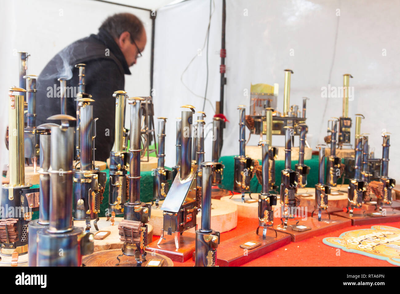 Buenos Aires State/Argentina 15/06/2014. Craftsman selling his ...
