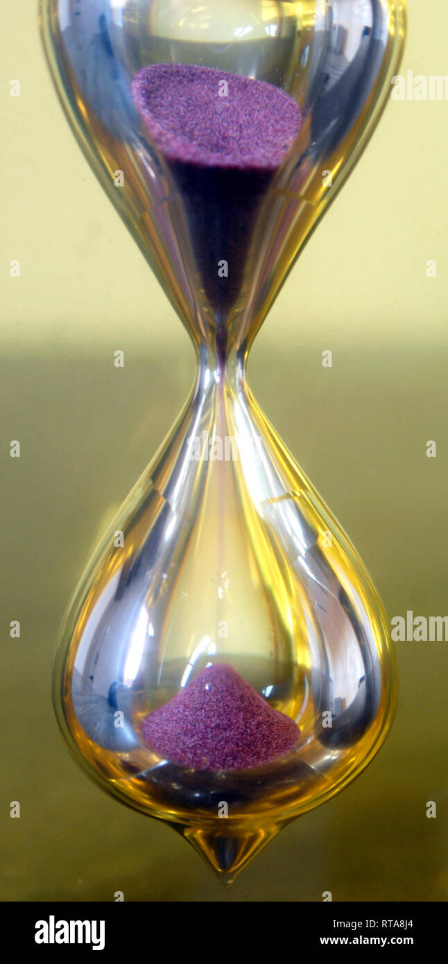 Sand clock vector hi-res stock photography and images - Alamy