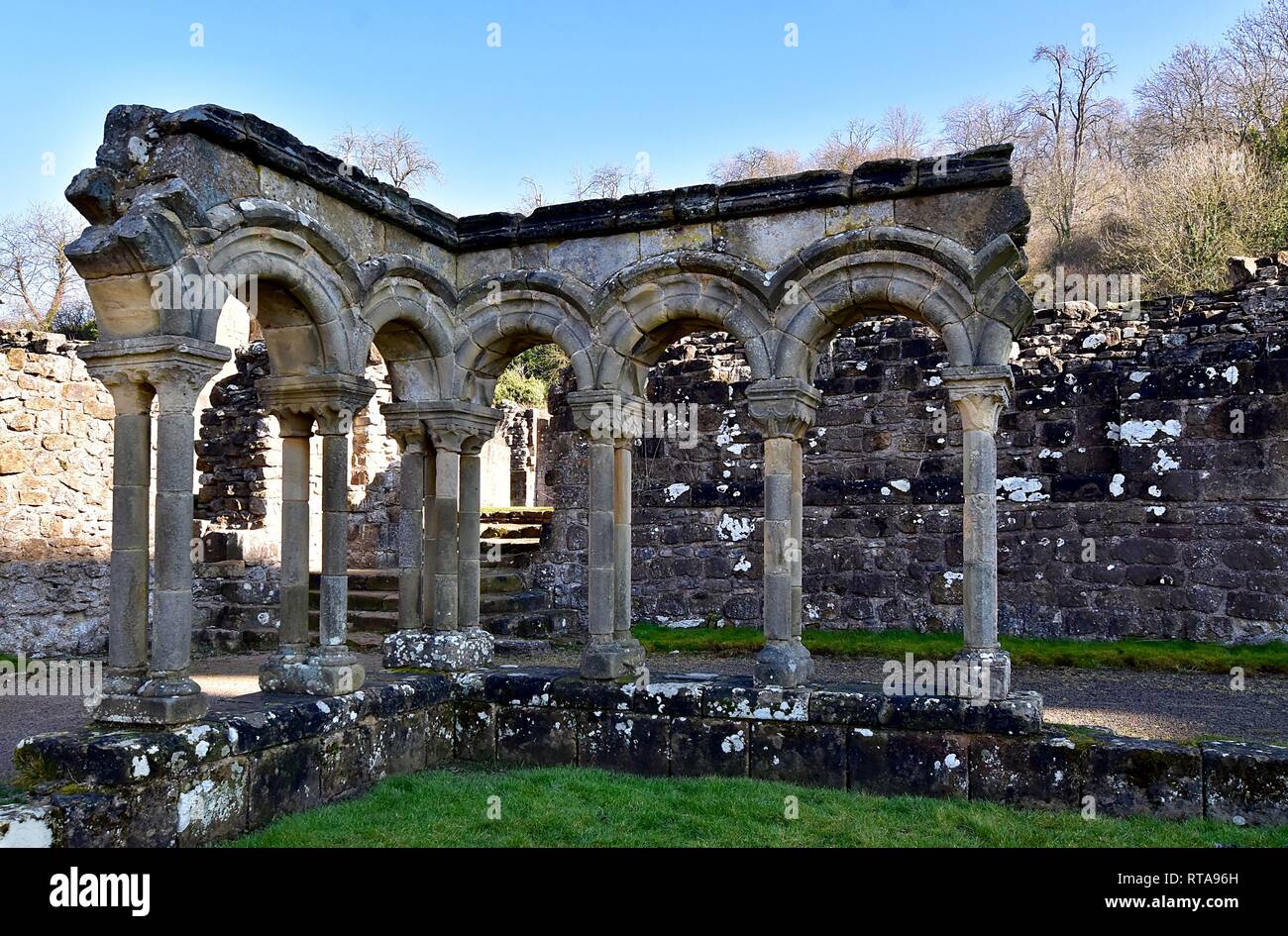 Arcade architecture hi-res stock photography and images - Alamy