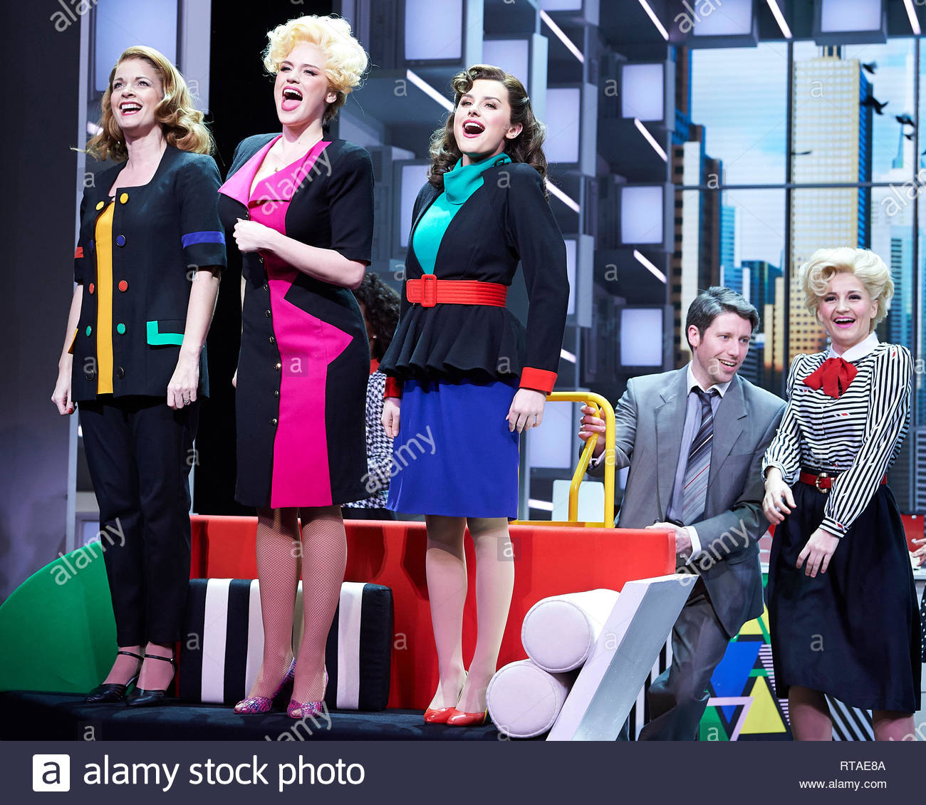 Dolly Parton 9 To 5 High Resolution Stock Photography and Images - Alamy