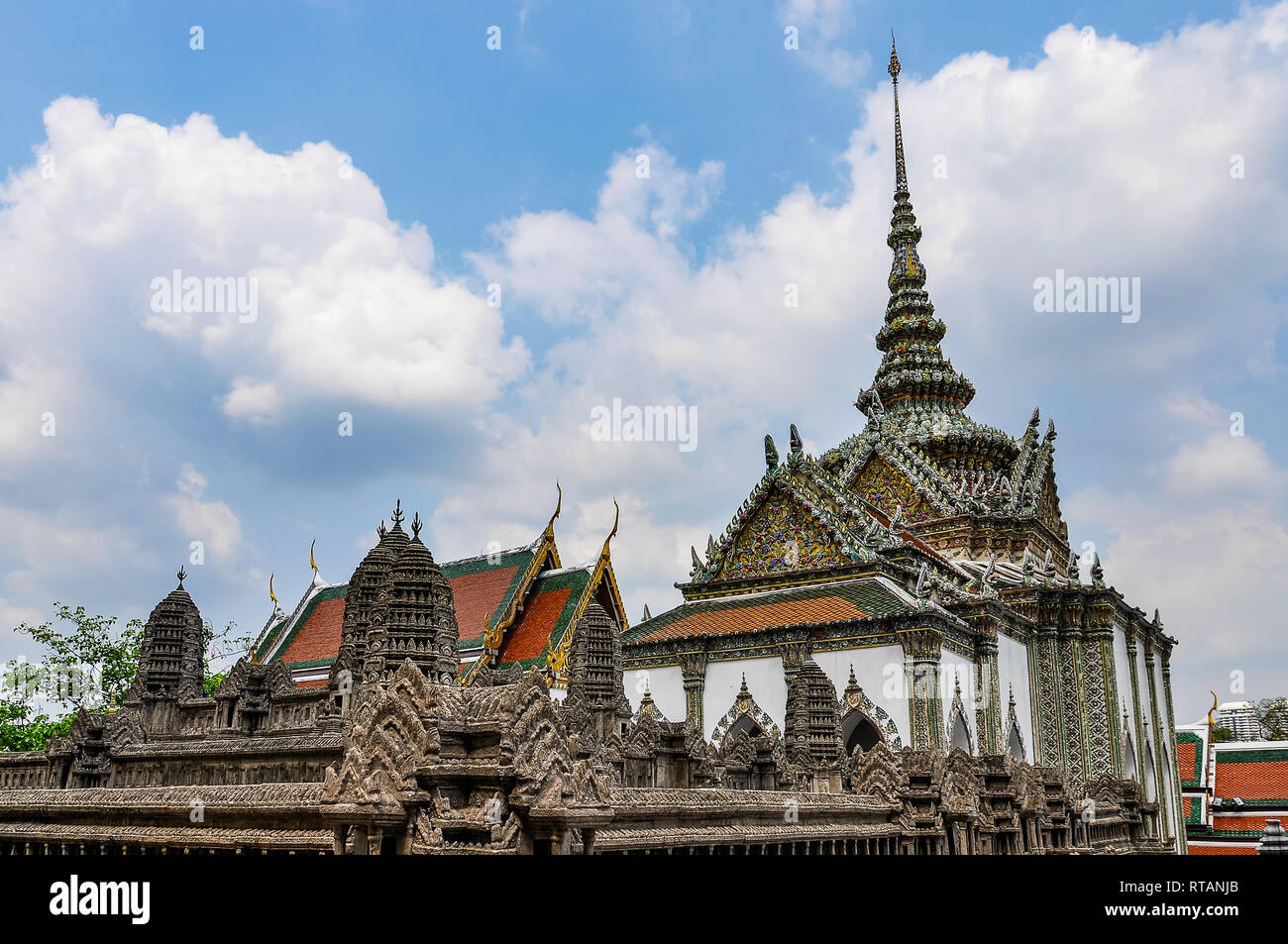Emerald Temple in the Grand Palace in Bangkok, Thailand Stock Photo - Alamy