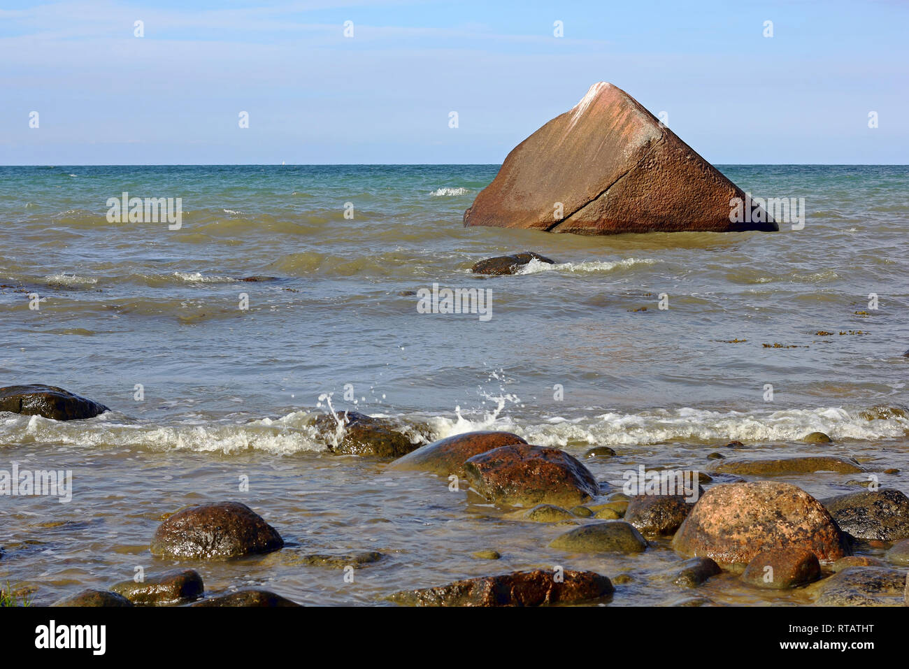 Erratic block hi-res stock photography and images - Alamy