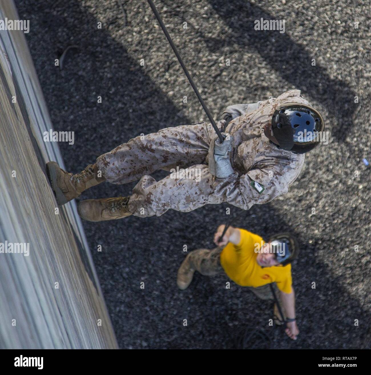 Recruits with Fox Company, 2nd Recruit Training Battalion, rappel down ...