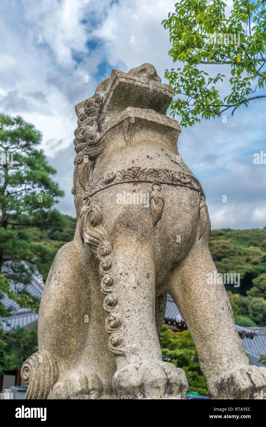 Komainu (Lion-Dog) guardian at Niomon(Deva Gate) of Kiyomizu-dera ...