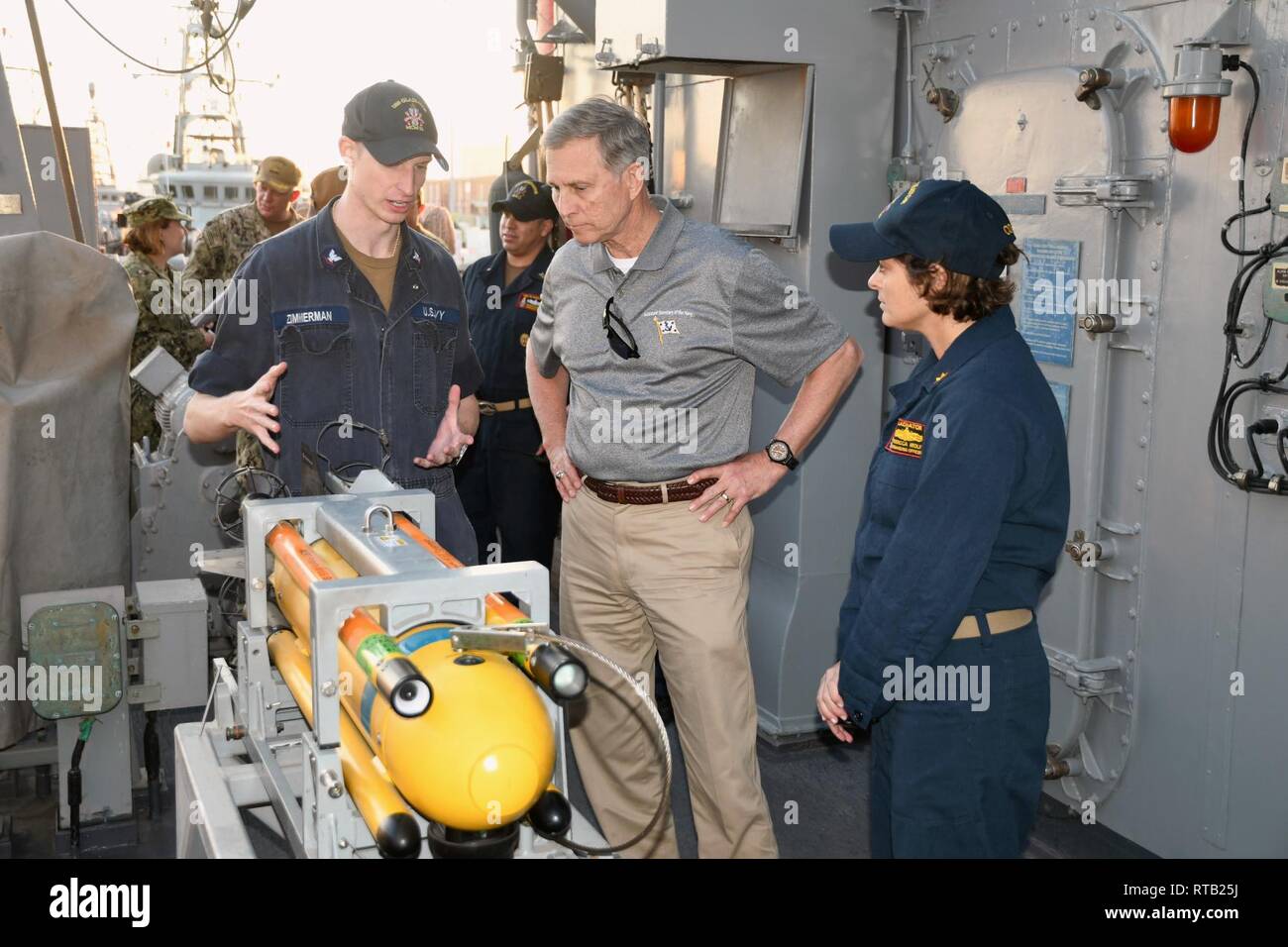 NAVAL SUPPORT ACTIVITY BAHRAIN, Bahrain (Feb. 5, 2019) Mineman 3rd ...