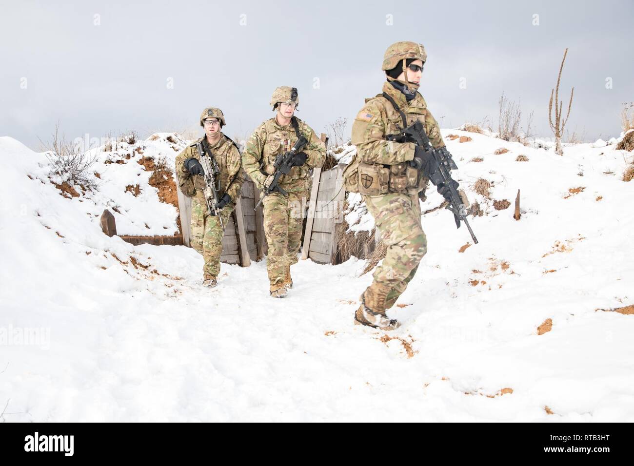 Task Force Raider infantrymen assigned to Battle Group Poland, conduct ...