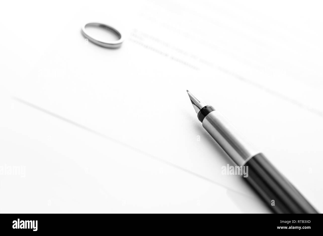 Divorce papers Black and White Stock Photos & Images - Alamy