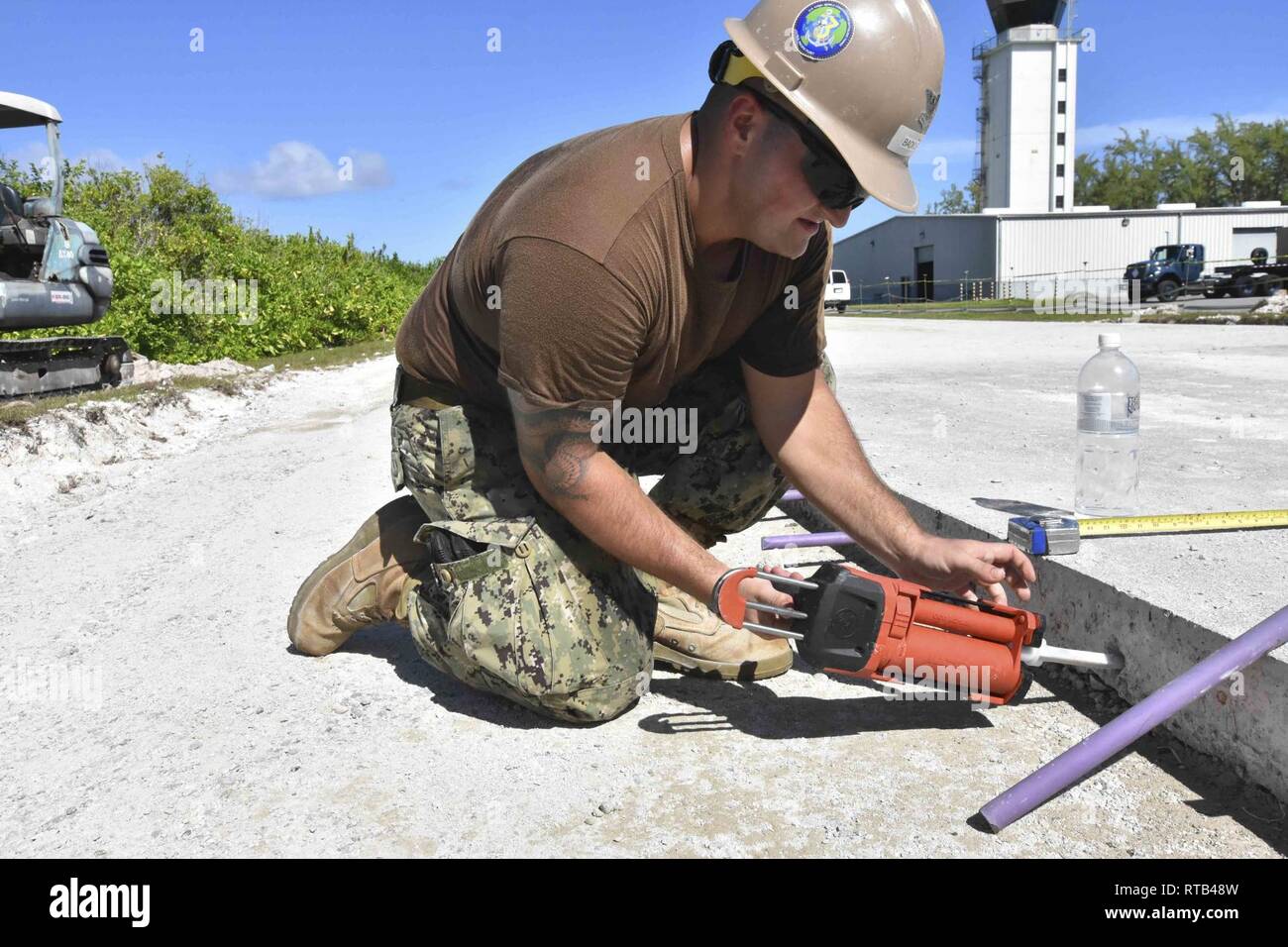 Epoxy support hi-res stock photography and images - Alamy