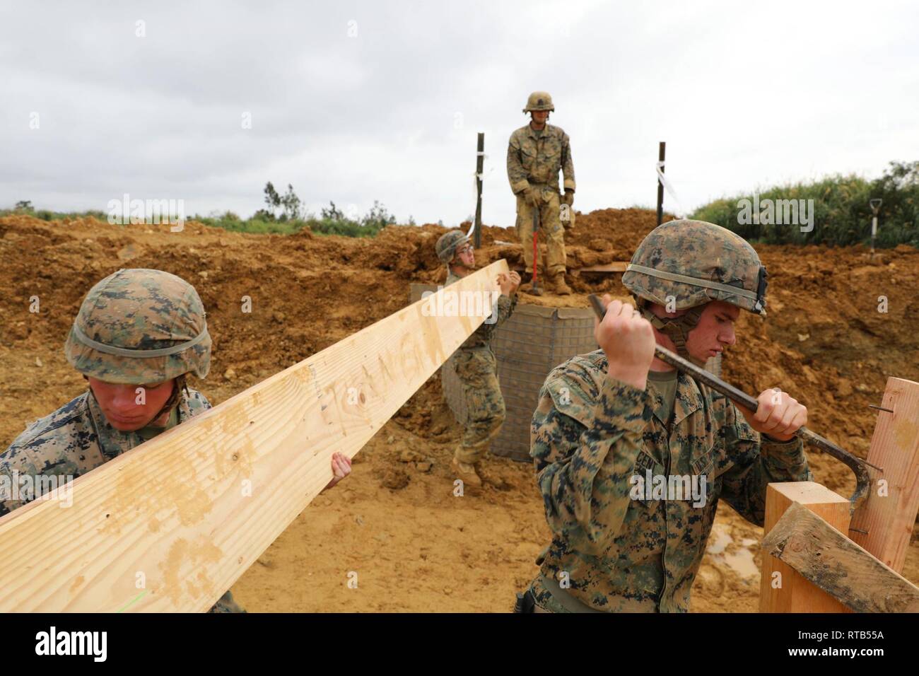 Marines with Medium Girder Bridge Platoon, Bridge Company, 9th Engineer ...