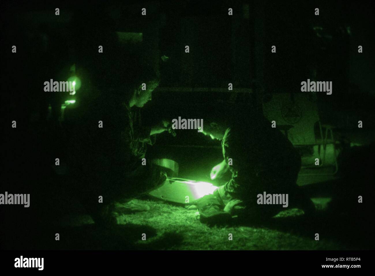 U.S. Marines with the Small Unmanned Aircraft System Operator (SUAS-O ...