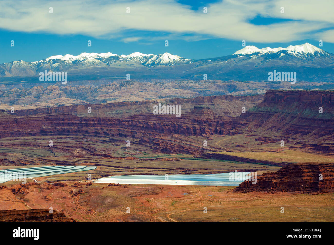 Behind the Rocks area and LaSal mountains seen from Dead Horse Point ...