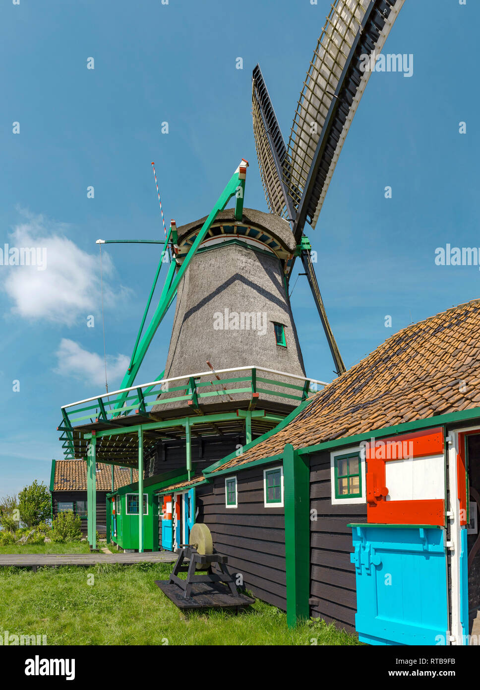 Bonte hen hi-res stock photography and images - Alamy