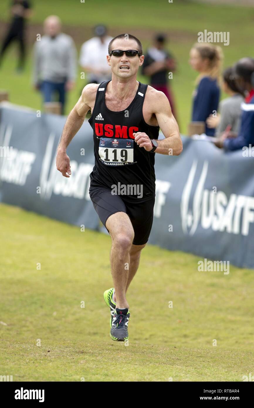 Marine Corps Sean Barrett competes in the 2019 Armed Forces Cross ...