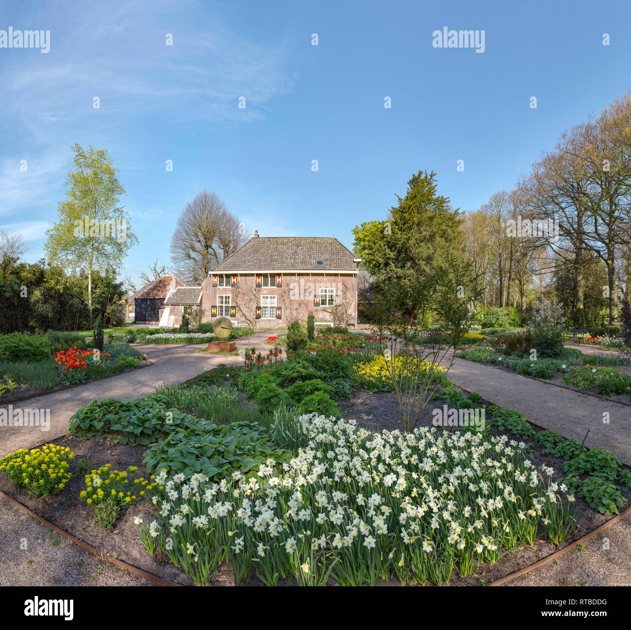 The garden of Keukenhof castle Stock Photo - Alamy