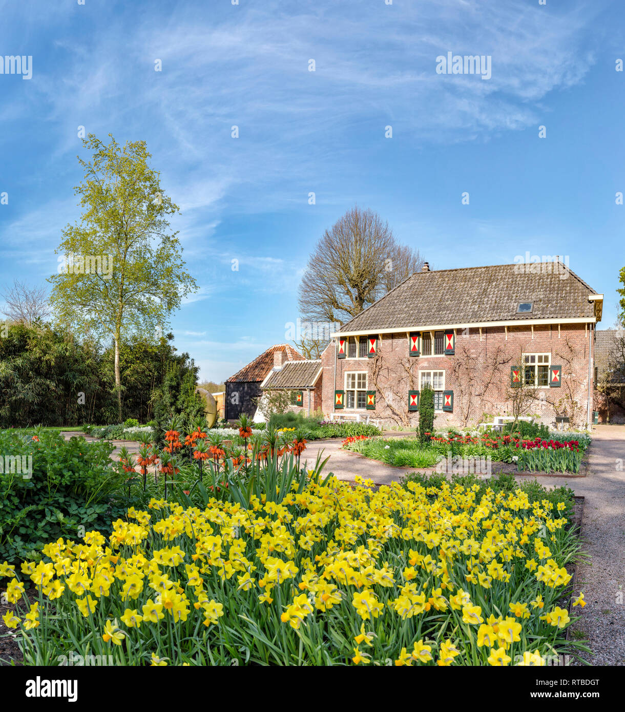 The garden of Keukenhof castle Stock Photo - Alamy