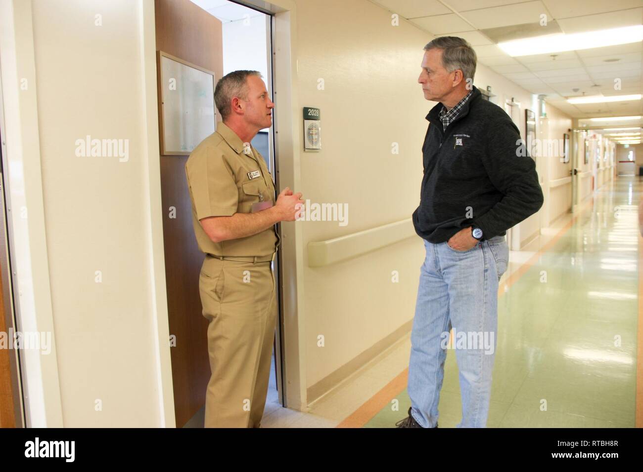 Hospital manpower hi-res stock photography and images - Alamy