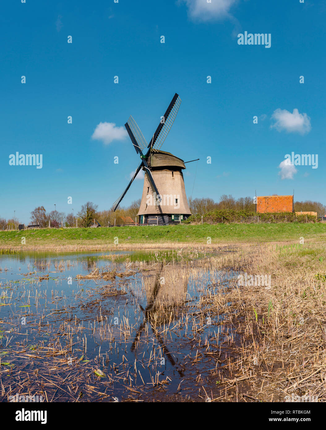 Groundsailer windmill called Strijkmolen C Stock Photo - Alamy