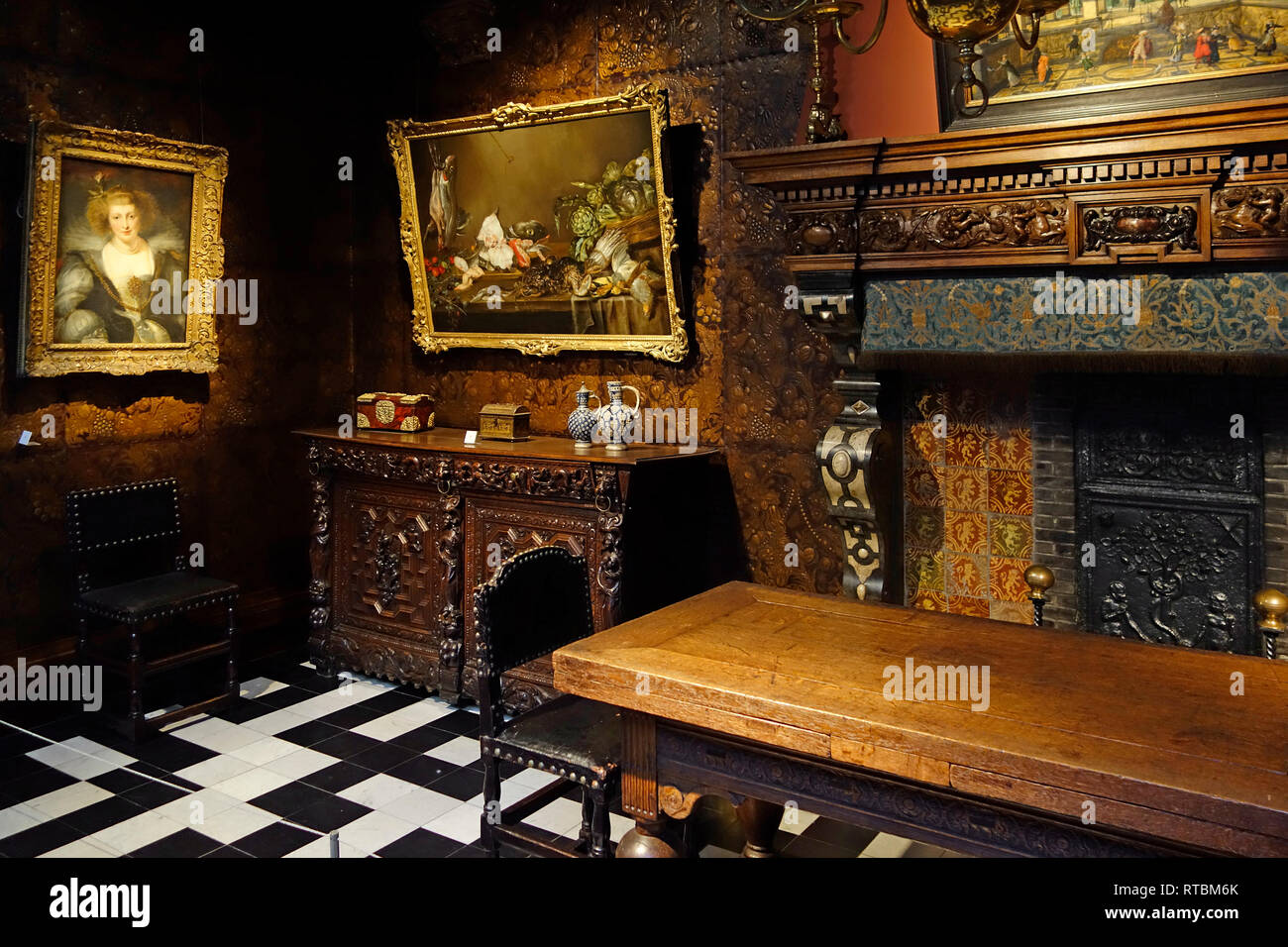 Dining room in the Rubenshuis / Rubens' House museum, former home and ...