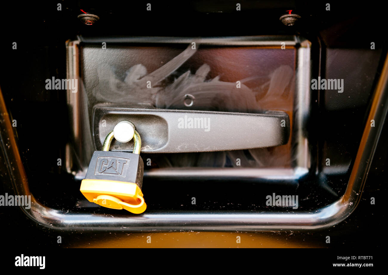 Cat logotype hi-res stock photography and images - Alamy