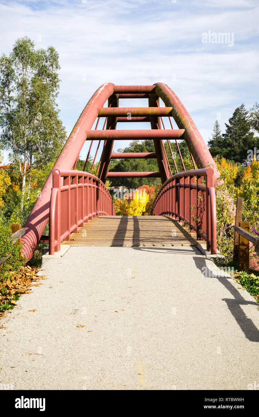 Bridge in Vasona Lake County Park, California Stock Photo - Alamy