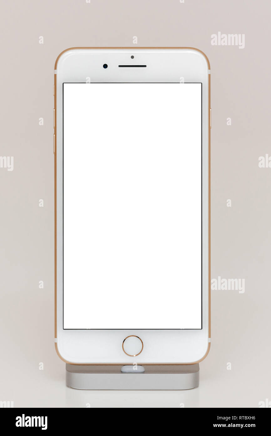 PARIS, FRANCE - SEP 26, 2016: New Apple iPhone 7 Plus in docking ...