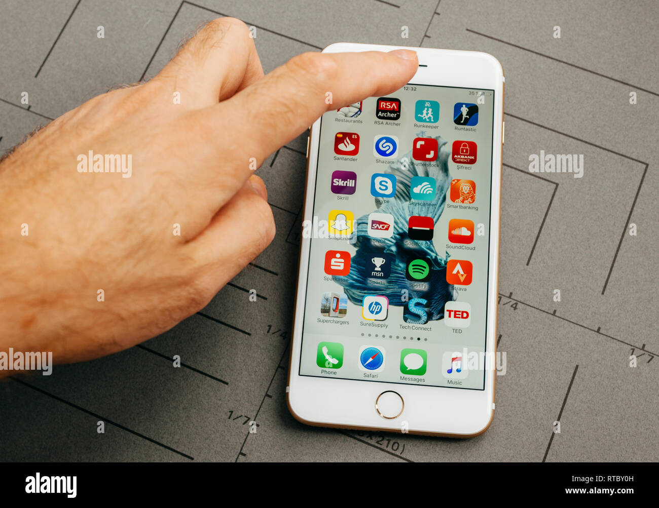 Random testing of people hi-res stock photography and images - Alamy