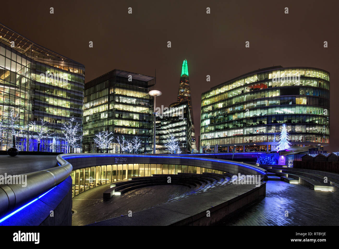The scoop london hi-res stock photography and images - Alamy