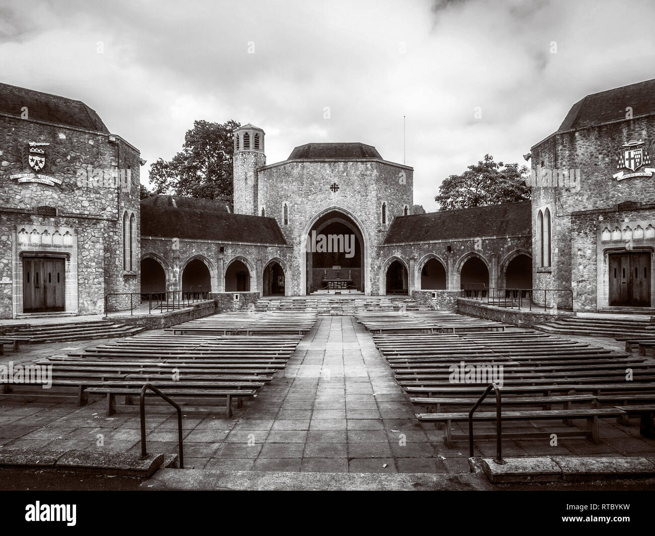 Church in aylesford, kent hi-res stock photography and images - Alamy