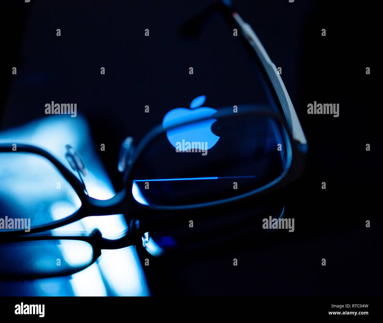 PARIS, FRANCE - SEP 12, 2014: Apple Computers logotype on the retina ...