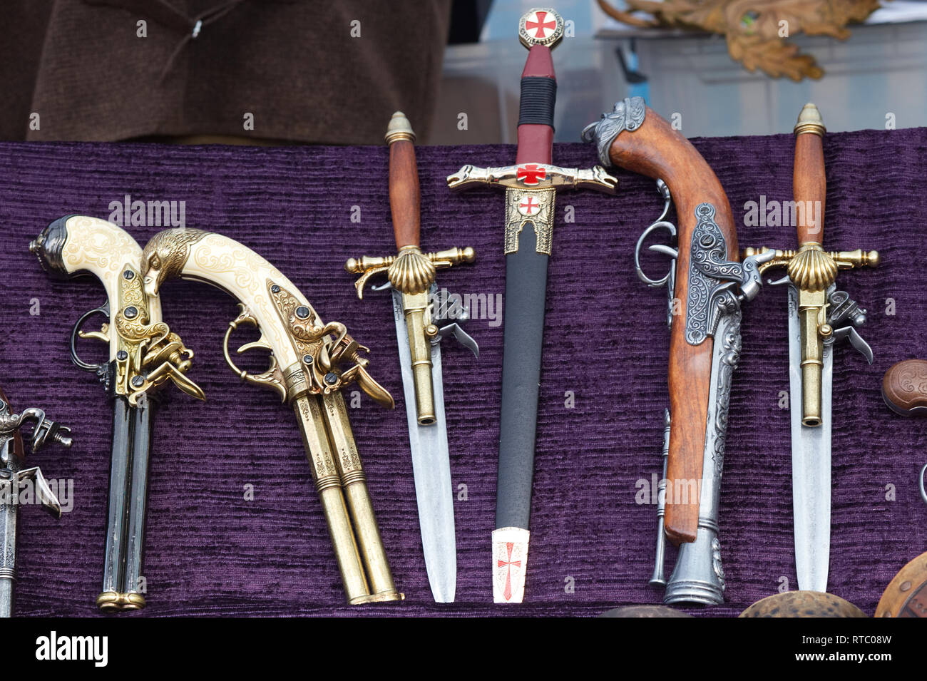 Decorative weaponry hi-res stock photography and images - Alamy