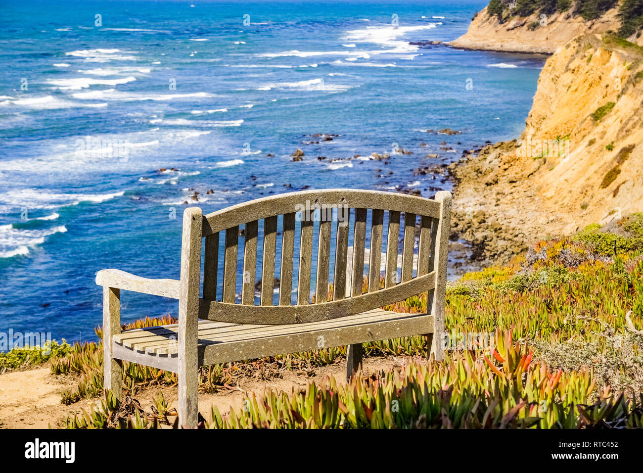 Wooden Bench on the Edge of a Cliff, California Stock Photo - Alamy