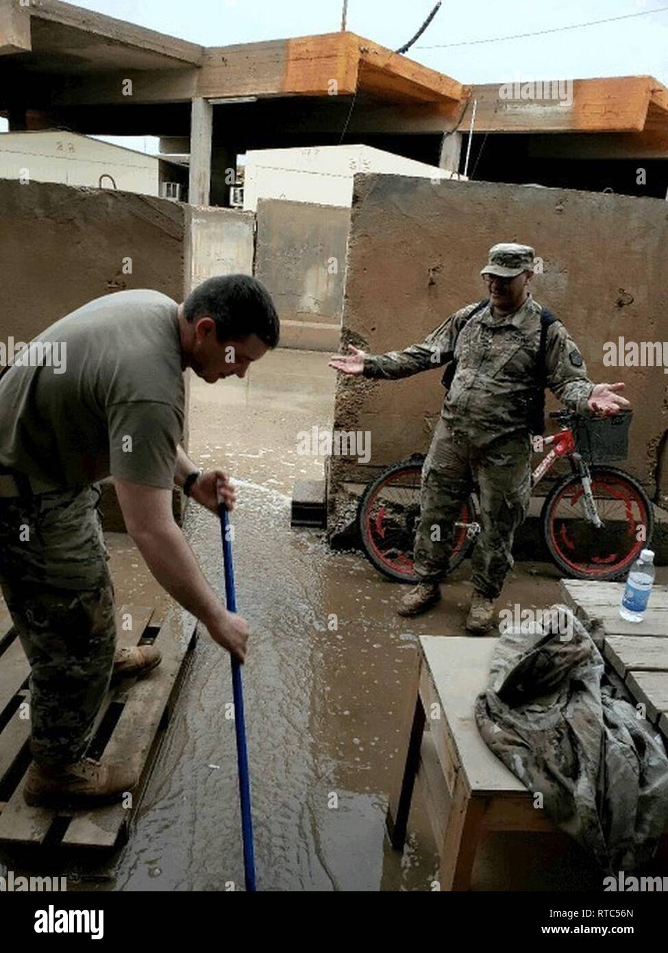 Flooded housing area hi-res stock photography and images - Alamy