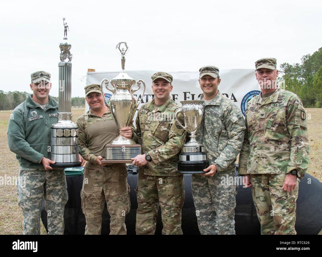 260th military intelligence battalion hi-res stock photography and ...