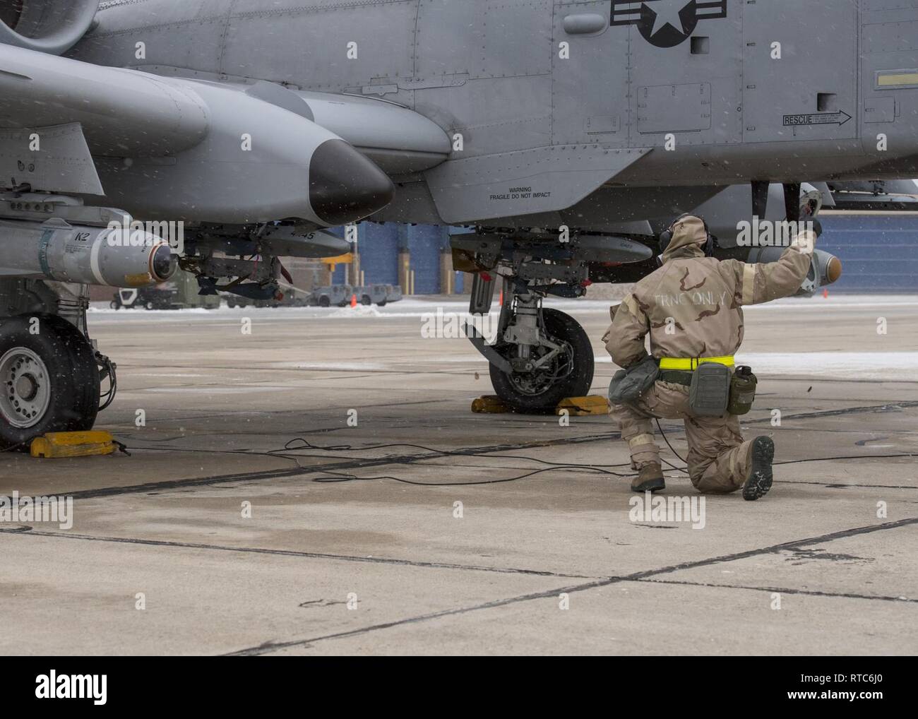 124th aircraft maintenance squadron hi-res stock photography and images ...
