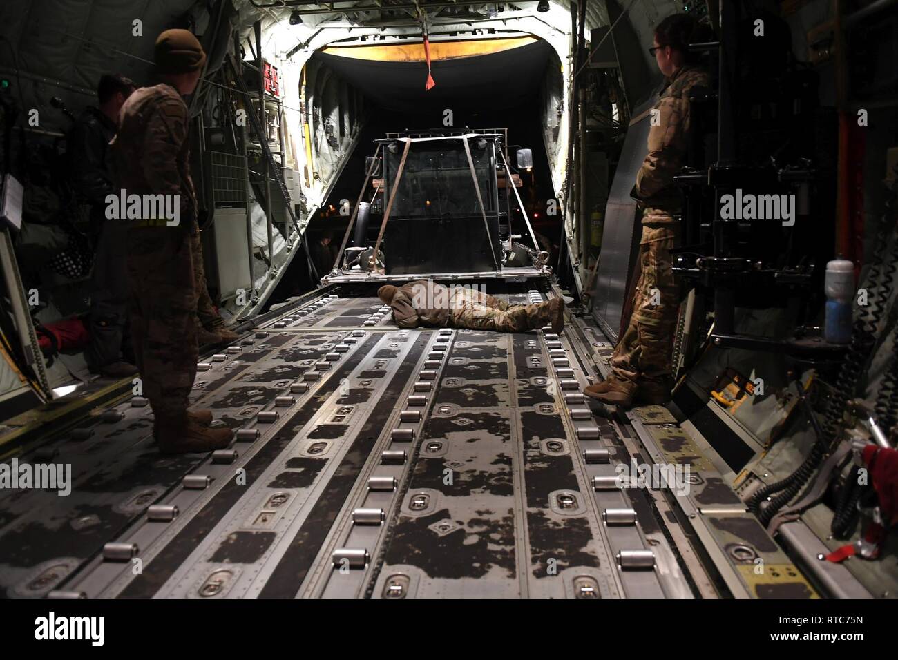 C 130 cargo loading hi-res stock photography and images - Alamy