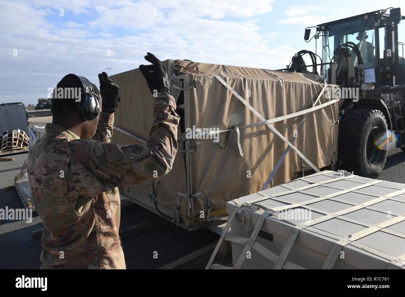 10k all terrain forklift hi-res stock photography and images - Alamy