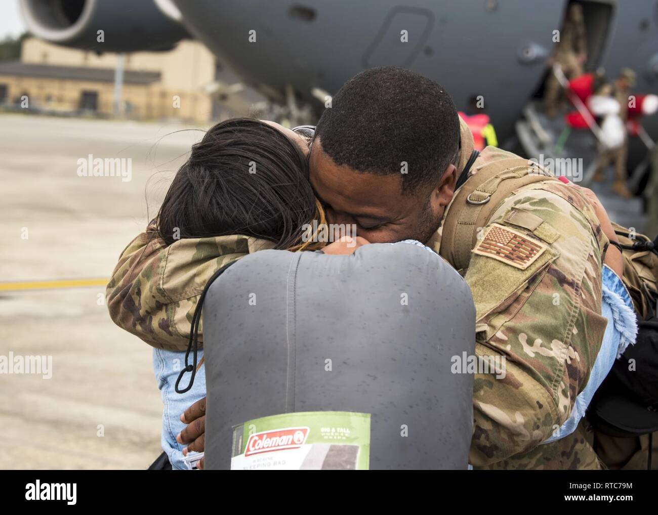 723d aircraft maintenance squadron hi-res stock photography and images ...