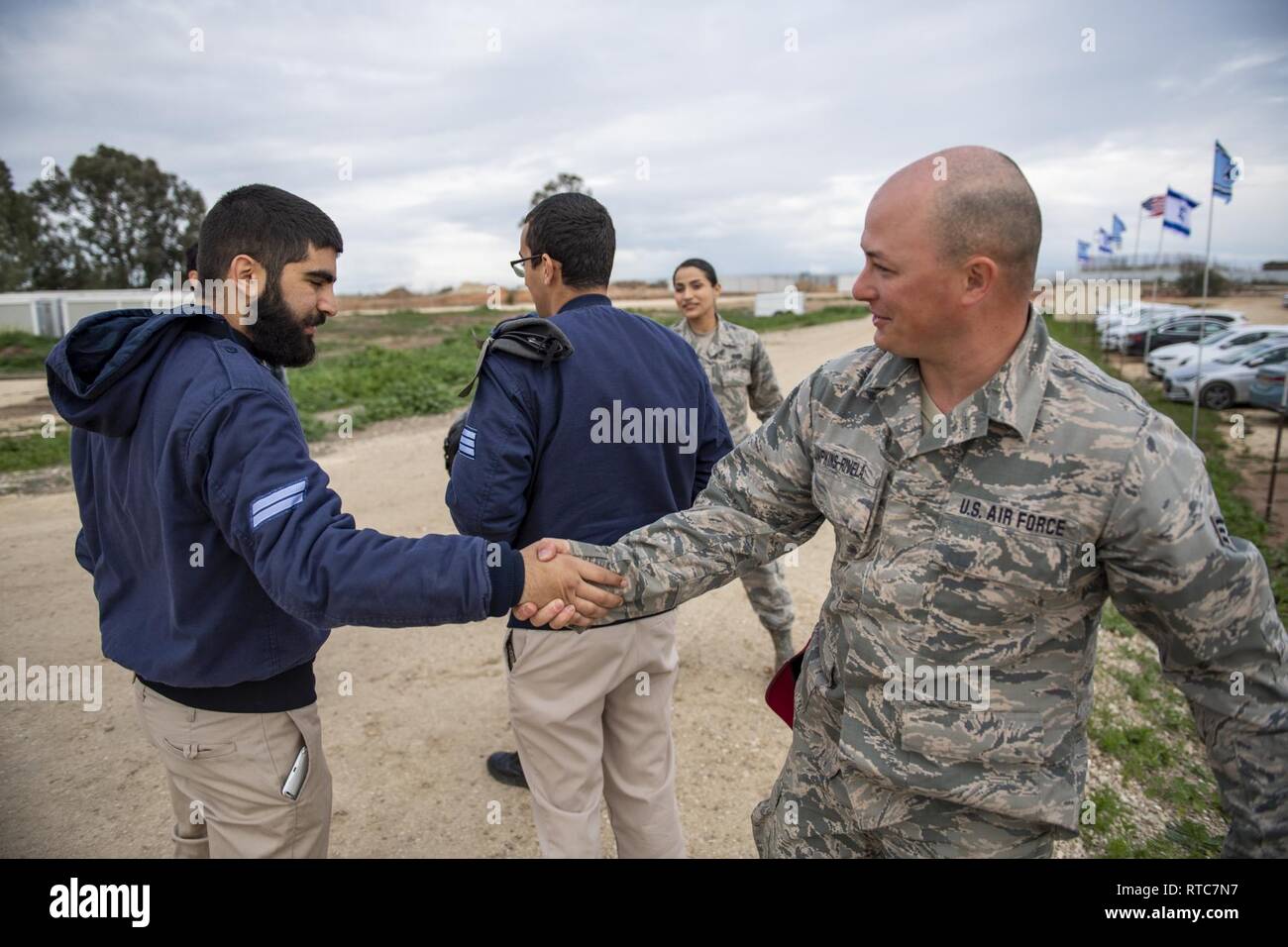 Idf base exercise hi-res stock photography and images - Alamy