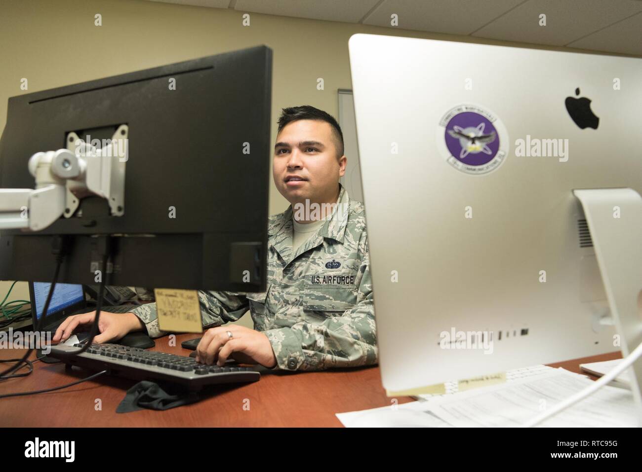 U.S. Air Force Tech. Sgt. Christopher Sills, 18th Communication ...