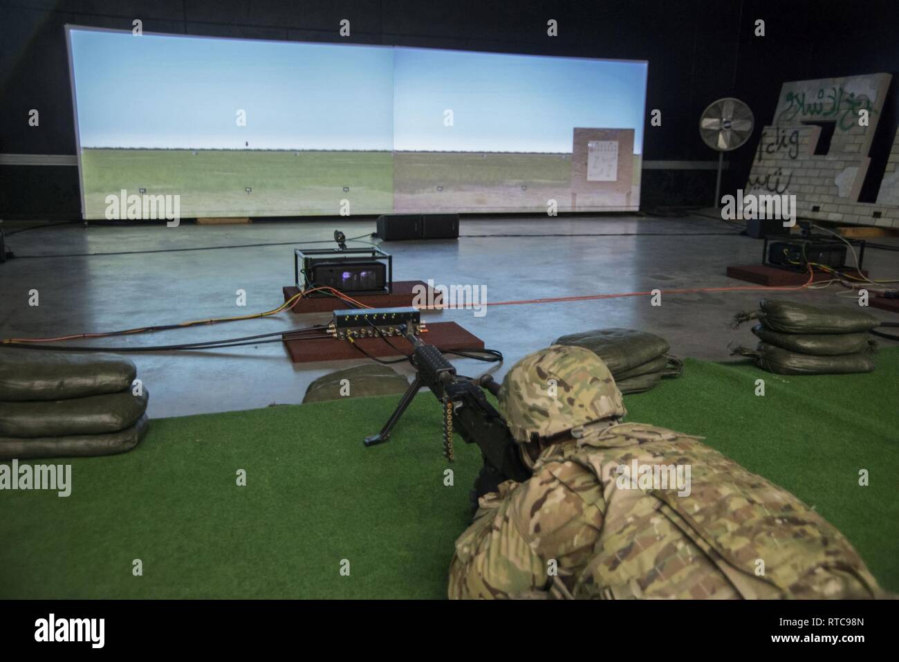 U.S. Army Soldiers assigned to Echo Company 1st Battalion, 3rd Aviation ...