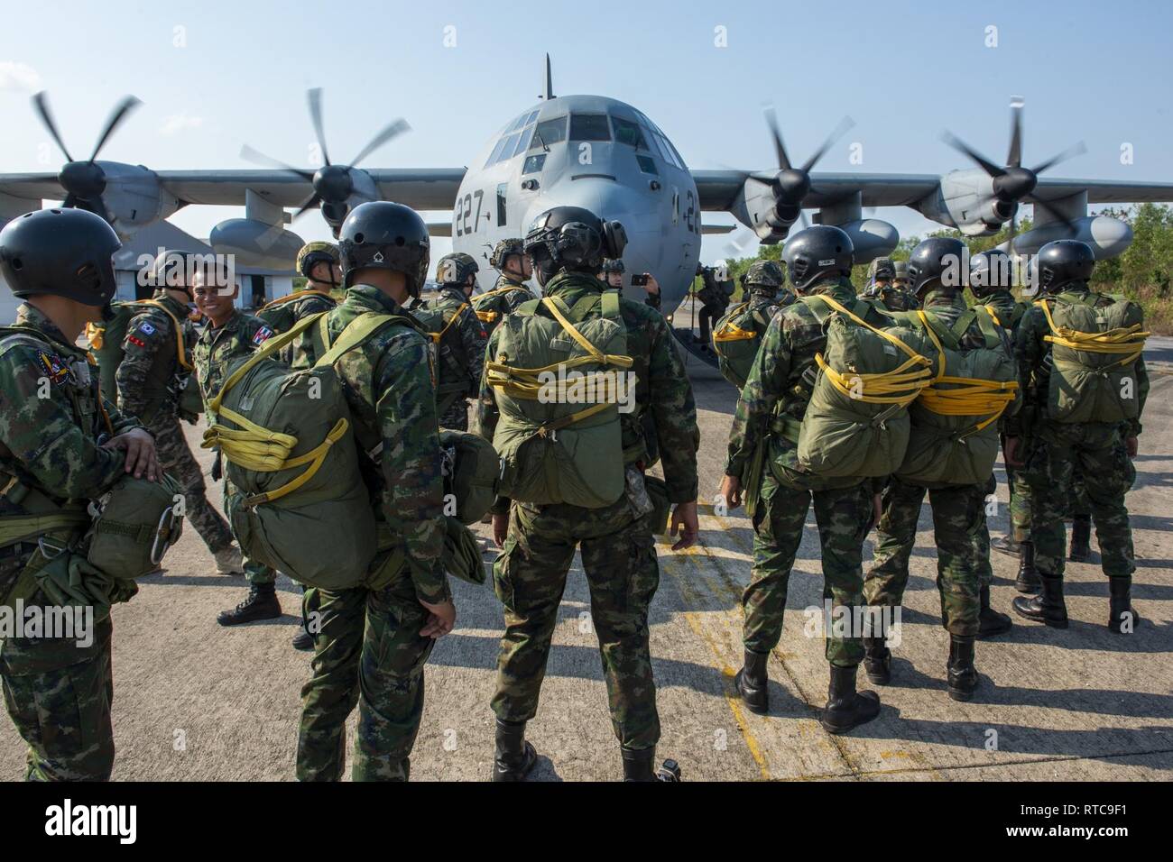 Royal thai marine reconnaissance hi-res stock photography and images ...